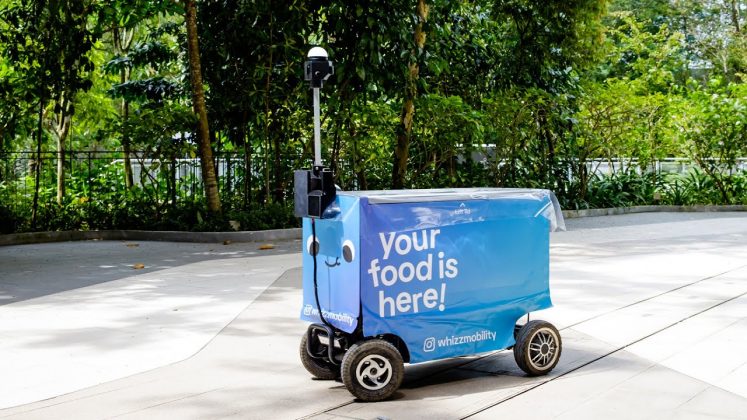 University Students Create A Cute Food Delivery Robot to Deliver Meals ...