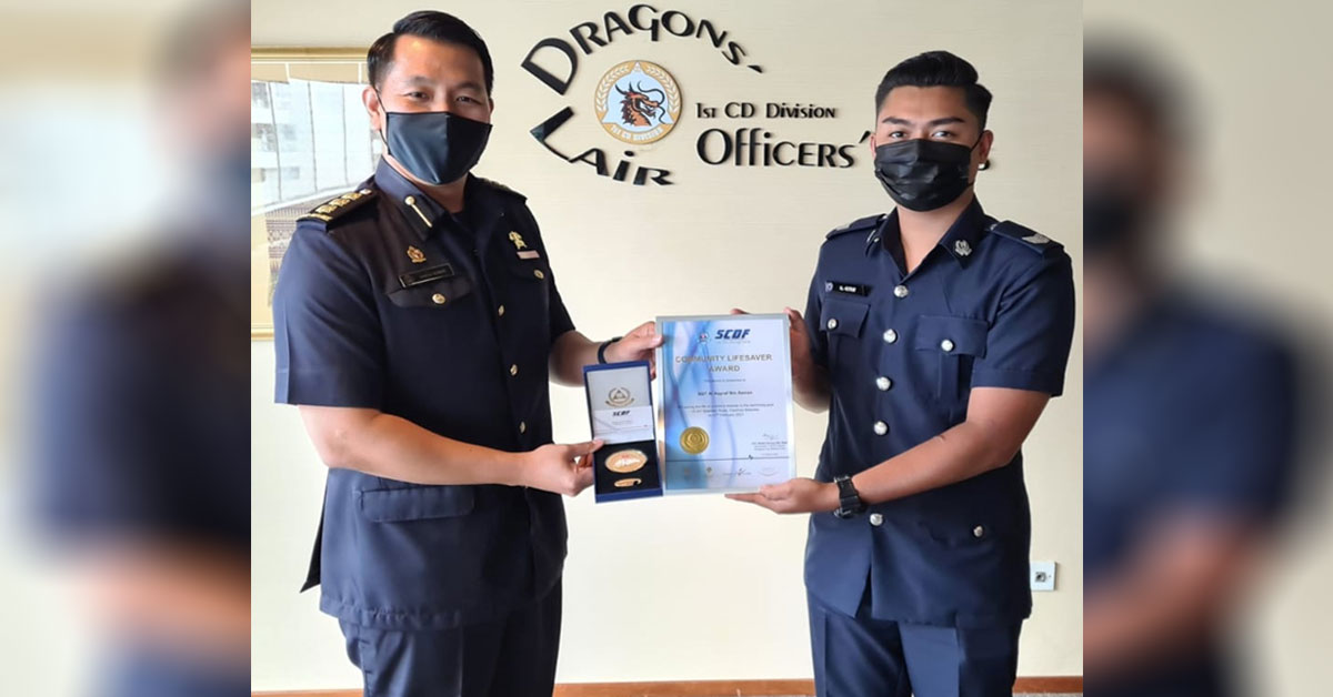 22YO Sergeant was Awarded the Community Lifesaver Award for Saving ...