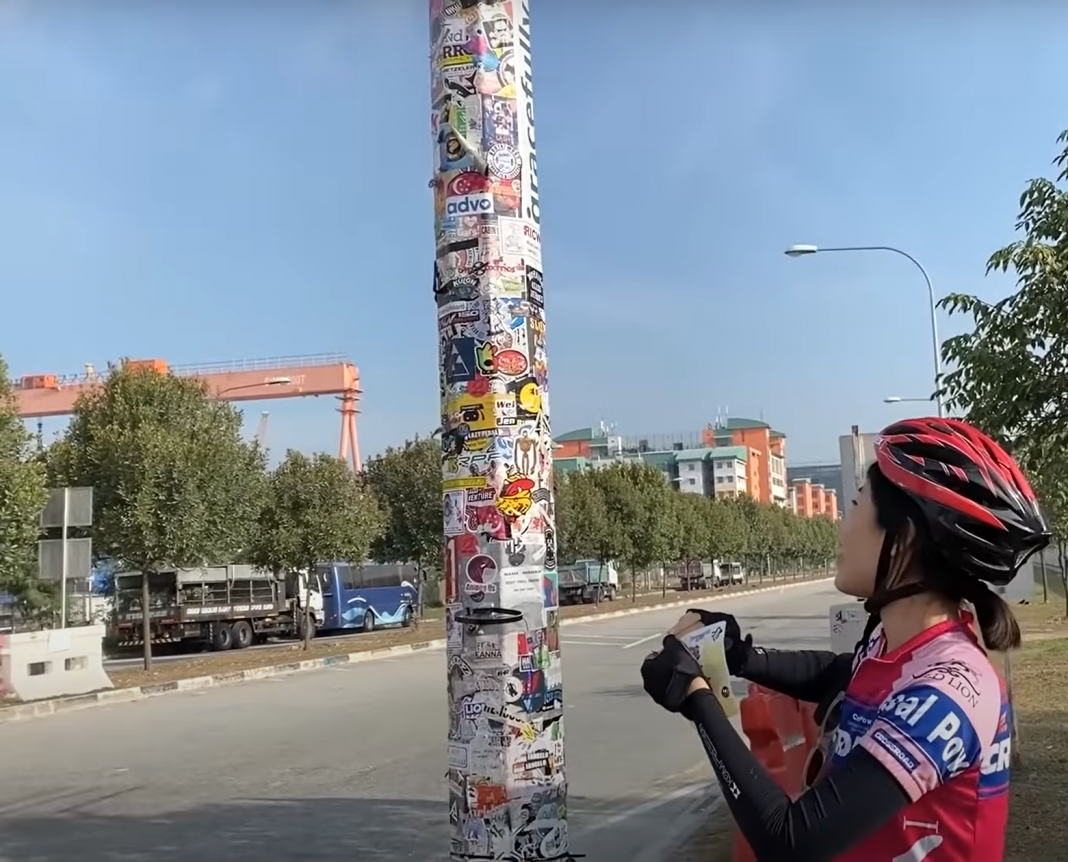 We Now Know How Some Stickers Were Pasted So High in Tuas Lamp Post 1 ...