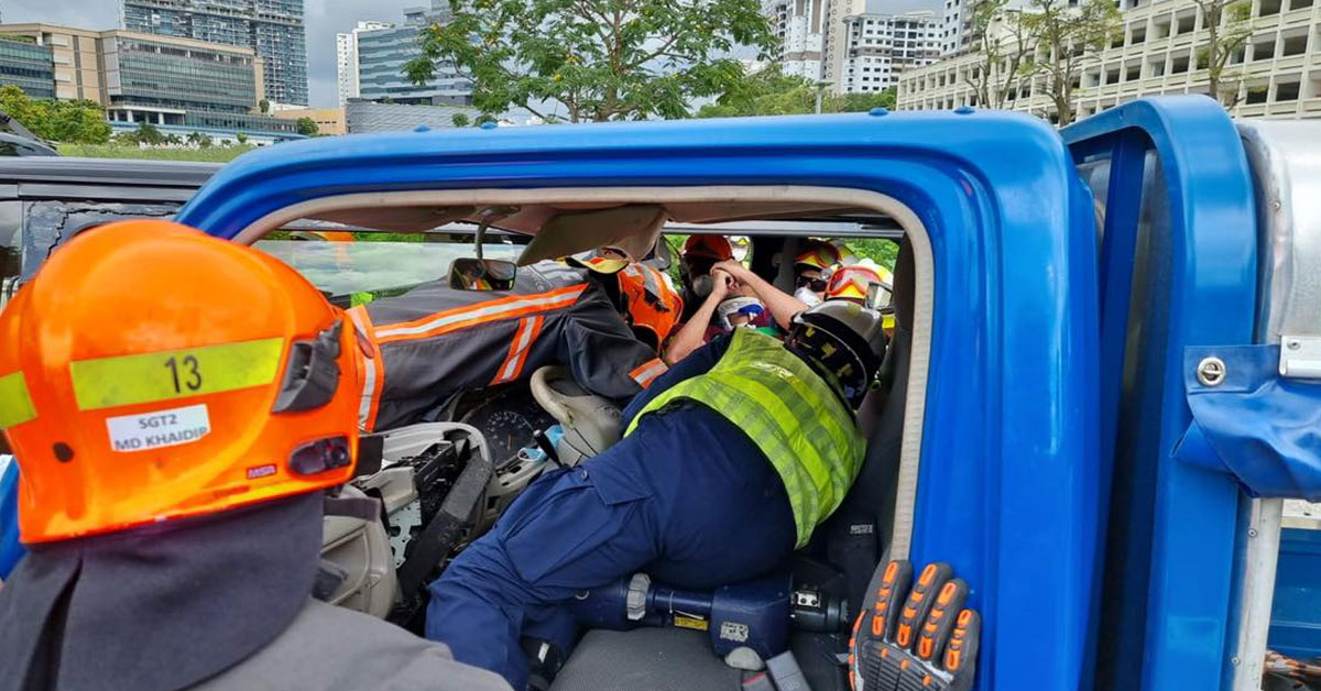 SCDF Officers Spent an Hour to Rescue Trapped Driver in Lorry by ...