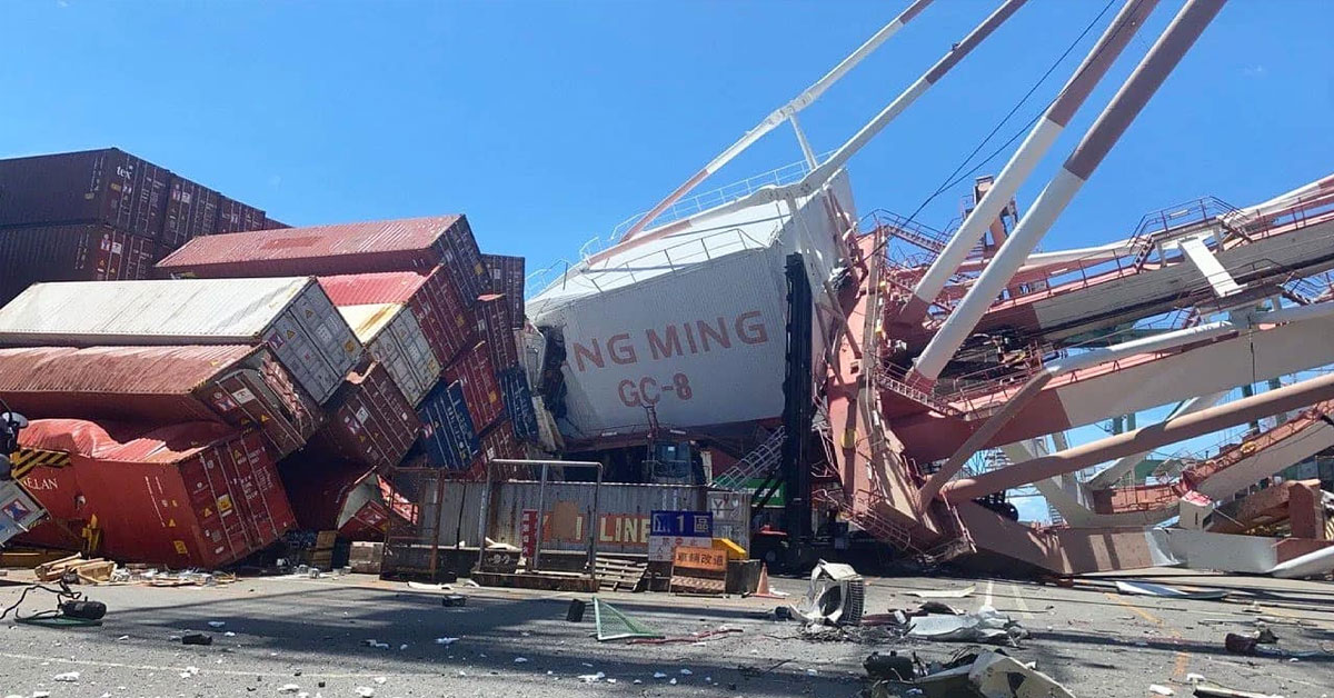 2 Giant Container Cranes Collapsed at Taiwan Port; $28 Million Worth of ...