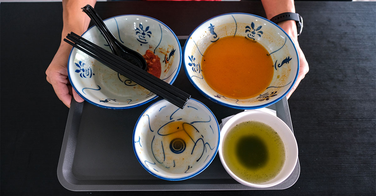 4,500 Diners Reminded to Return Their Trays on First Day of Compulsory ...