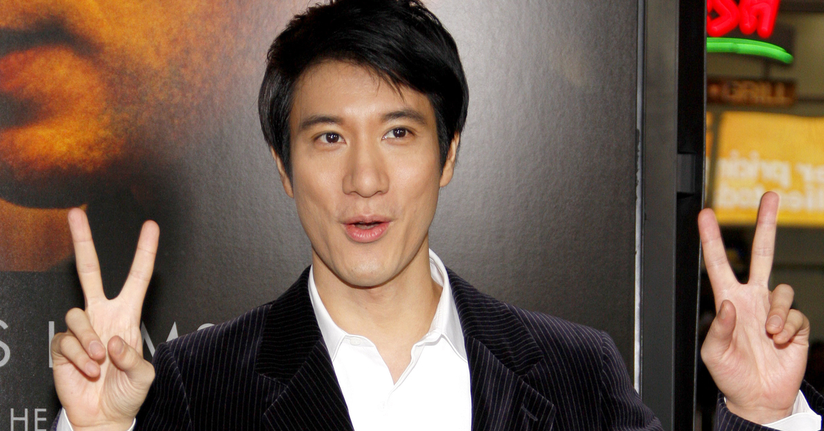 Wang Leehom is Now Back in Taiwan Serving Quarantine & is Playing Loud ...