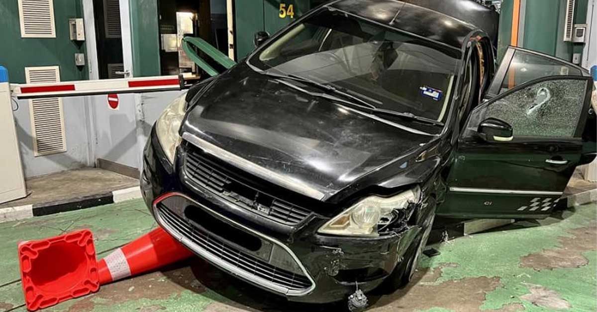 Car That Crashed Through Tuas Checkpoint Was in a High-Speed Chase ...