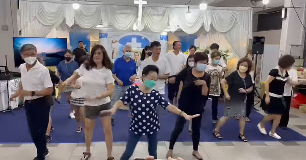 Family Members & Students Danced At Dancing Legend Sunny Low’s Funeral ...