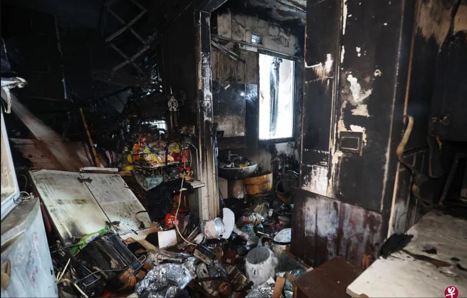 Housewife Rushed into Burning HDB Flat to Save Blind Husband - Goody Feed