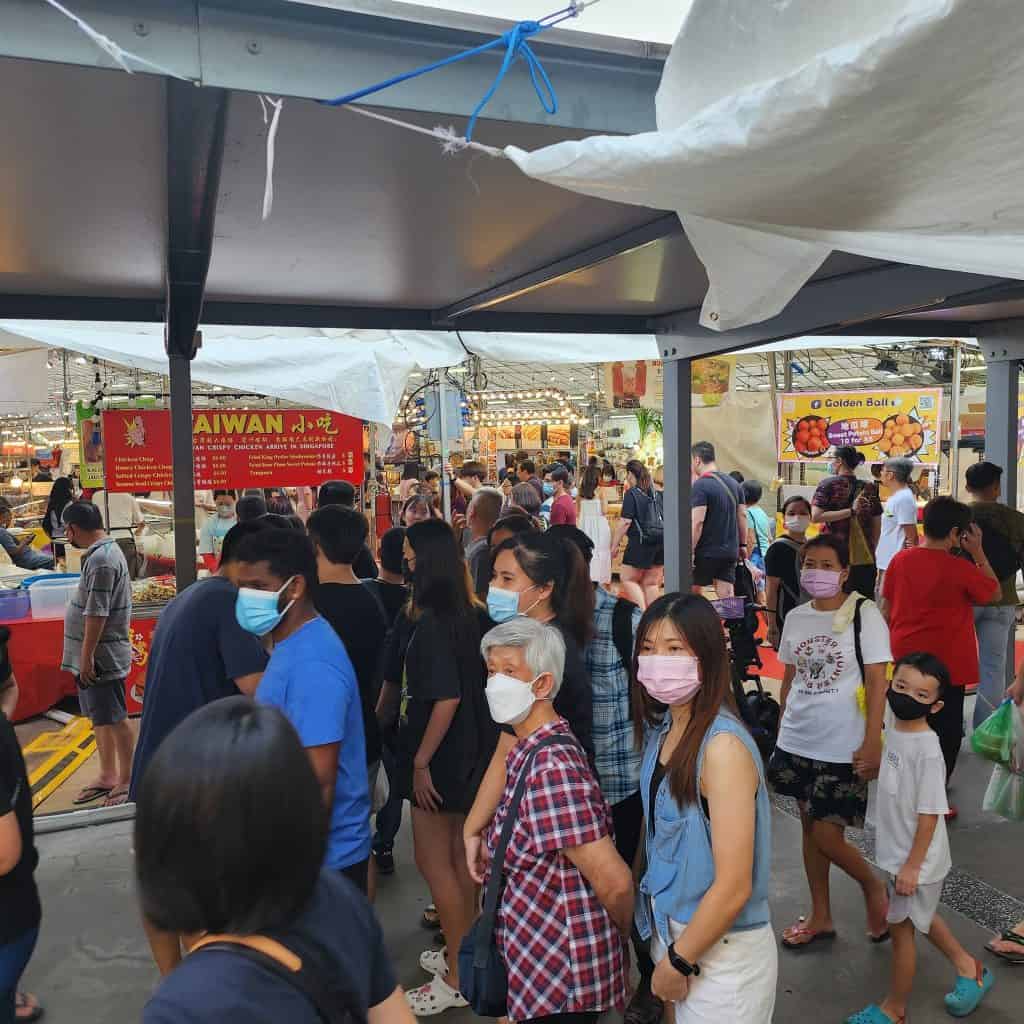 There’s a Giant Food Street Pasar Malam Next to Yishun MRT Station ...