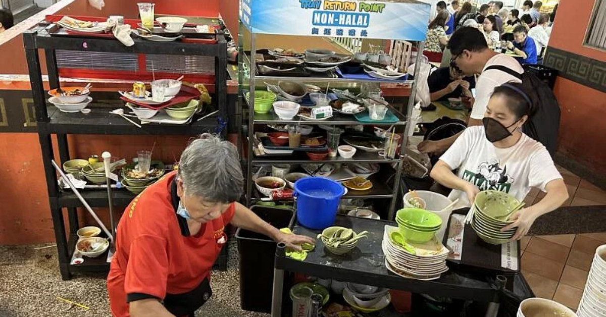 Hawkers in Bugis Have to Collect Used Dishes Themselves Despite Paying ...