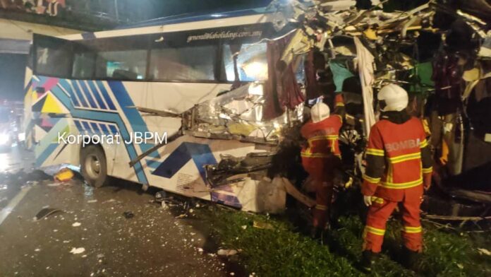 Tour Bus from Singapore Crashed Into Car in Malaysia, Leaving 2 Dead ...