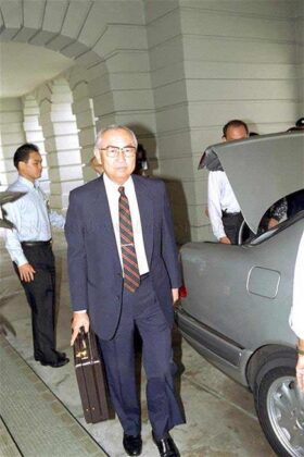 Former Singapore Finance Minister Richard Hu Passes Away at 96 - Goody Feed