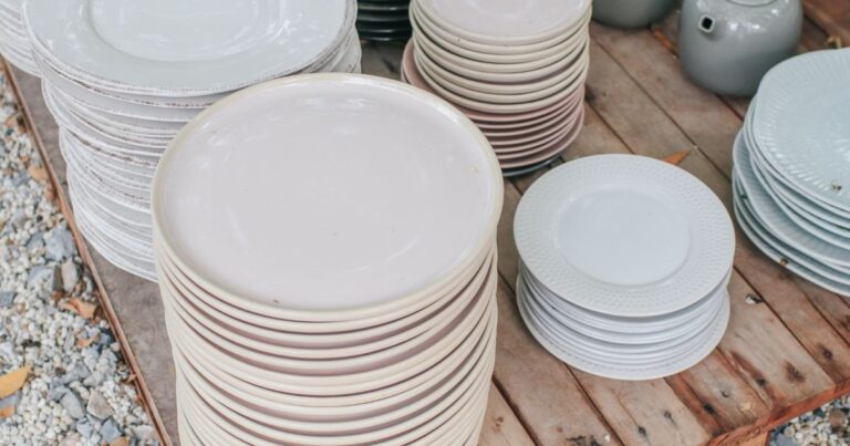 6 Ways Buffet Restaurants Use Mind Games to Make You Eat Cheaper Food ...