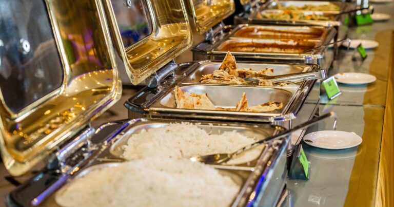 6 Ways Buffet Restaurants Use Mind Games to Make You Eat Cheaper Food ...