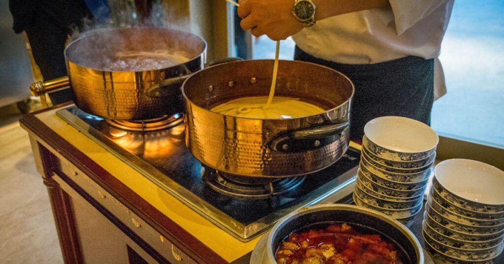 6 Ways Buffet Restaurants Use Mind Games to Make You Eat Cheaper Food ...