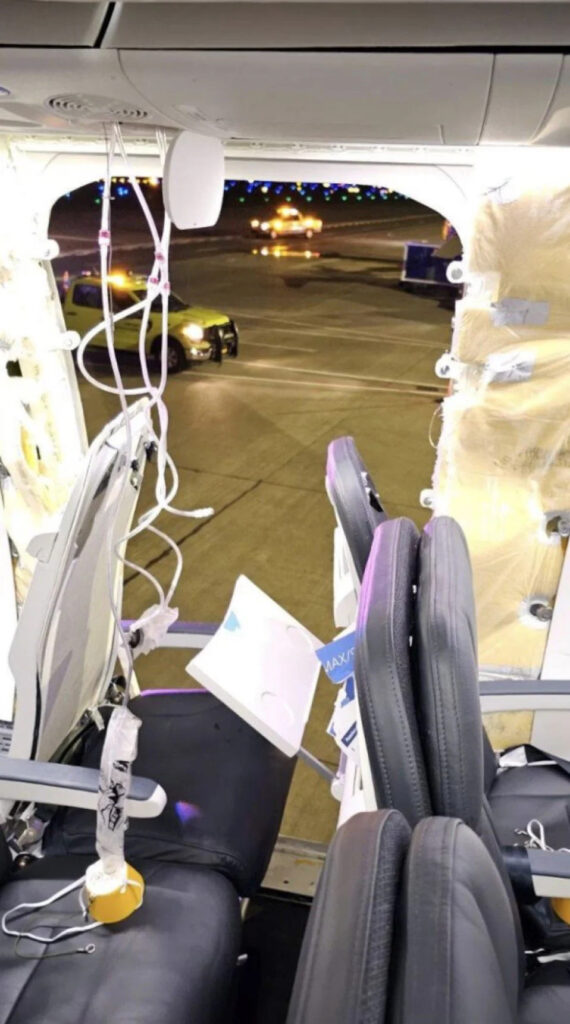 Airplane Toilet Door Falls Off Hinges 3 Minutes into 16-Hour Flight ...