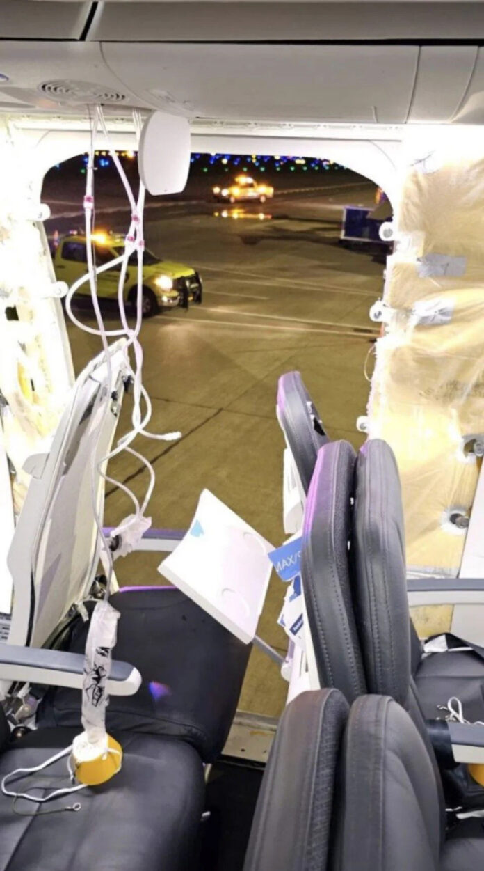 Airplane Toilet Door Falls Off Hinges 3 Minutes into 16-Hour Flight ...