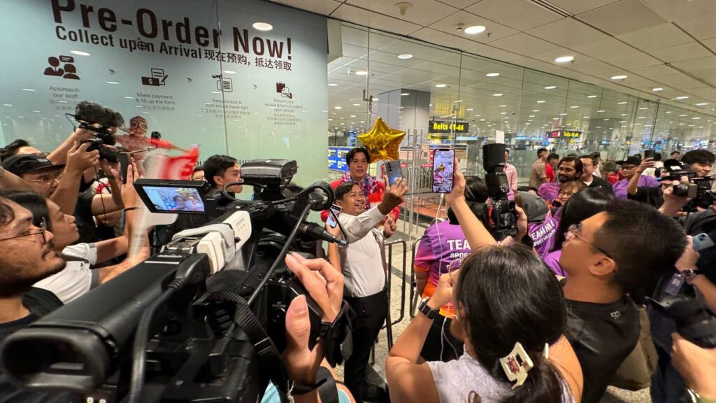 Max Maeder Greeted By Fans After Bronze Medal Win; Olympian Parade to ...