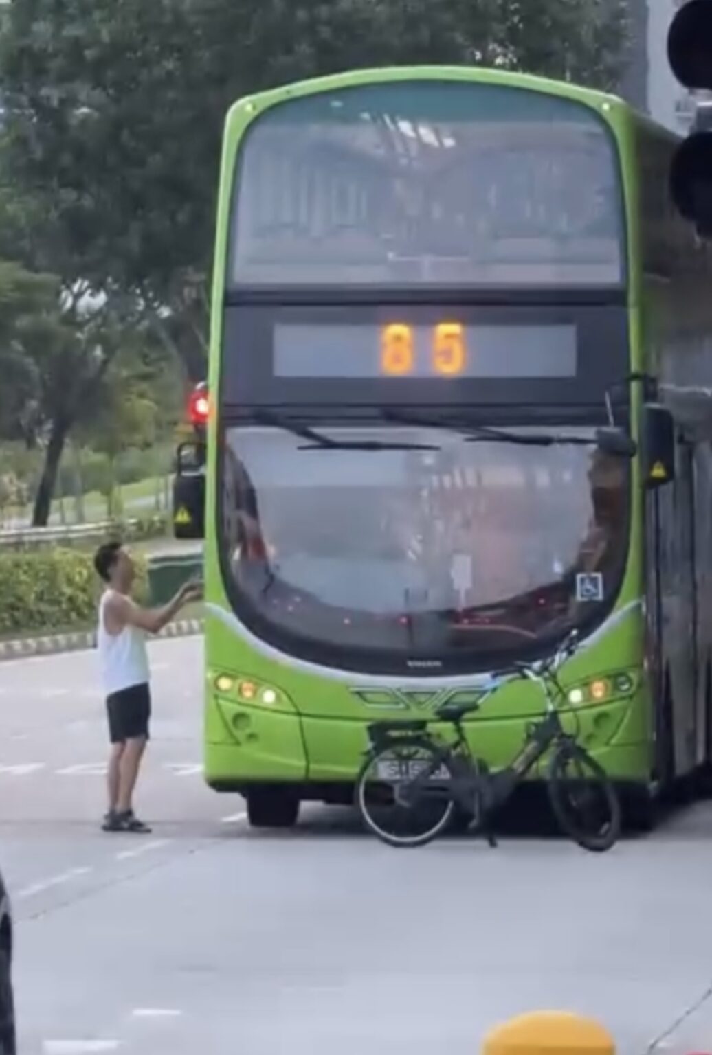 Go-Ahead Investigating After Cyclist Blocked Bus With His Bicycle ...