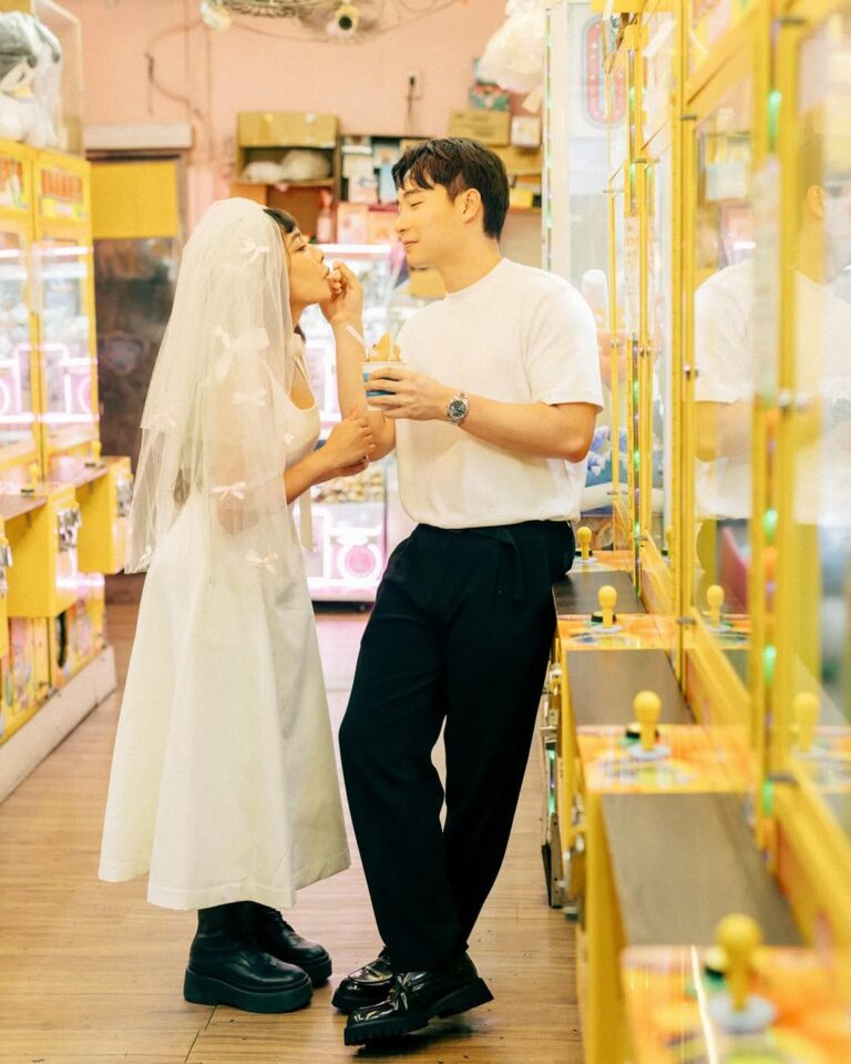 "Uncle Roger" Youtuber Nigel Ng Shares Playful Taipei Market Engagement ...