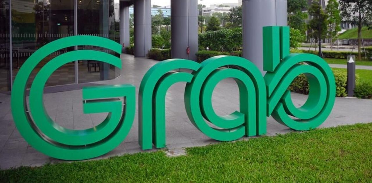 Grab Receives Street-Hail Operator Licence, Set to Become Singapore's ...
