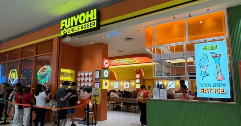 Uncle Roger Opens Fifth Fried Rice Restaurant as Crowds Queue at Johor ...